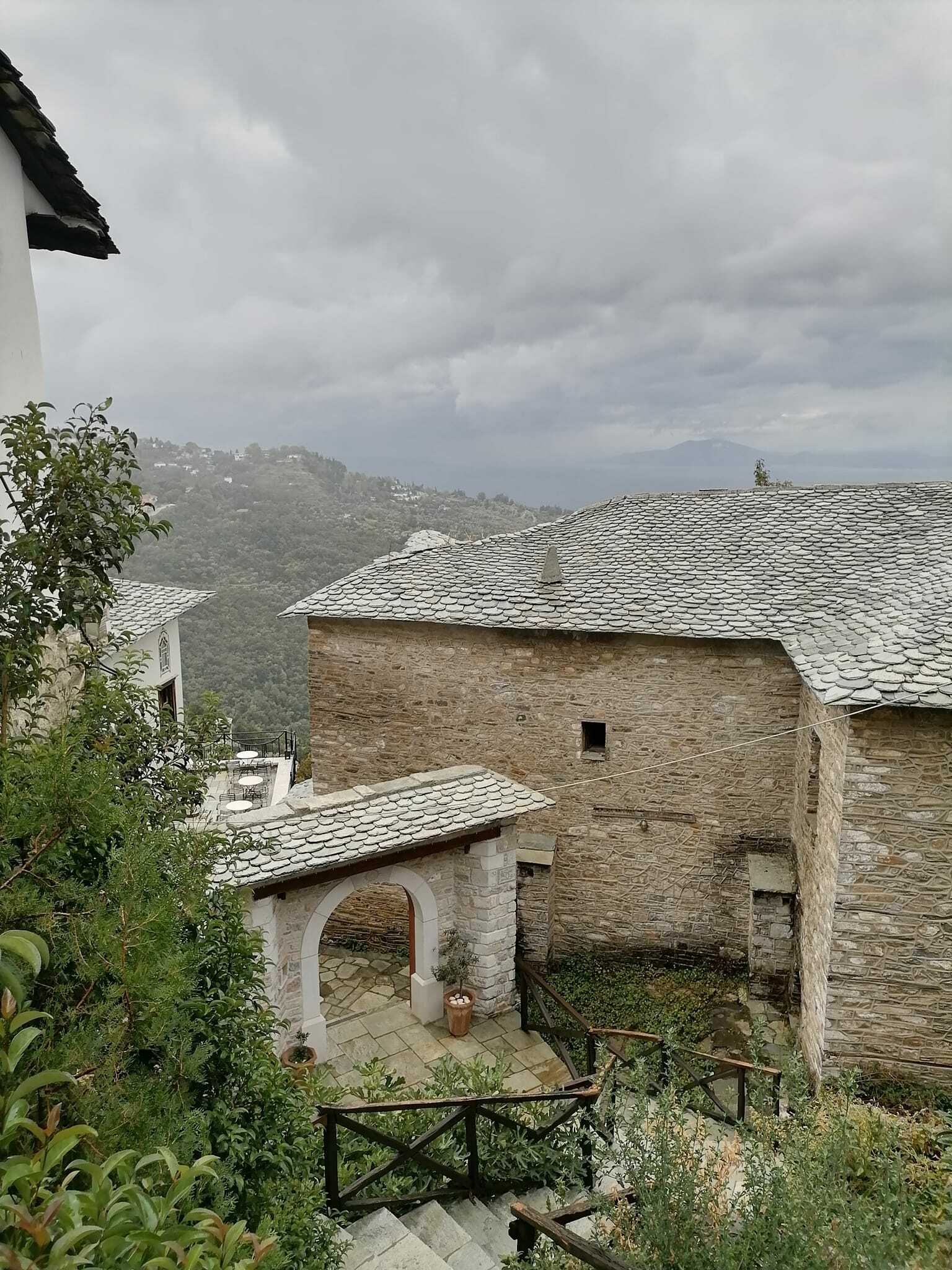 Ευχαριστήριες του Συλλόγου Φαρακλάτων “Παναιτ Ιστράτι Κυκλώπεια Τείχη ...